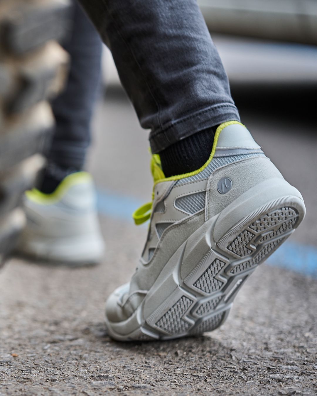 Sneaker Addict gray-yellow | Women lifestyle shoes | Joe Nimble