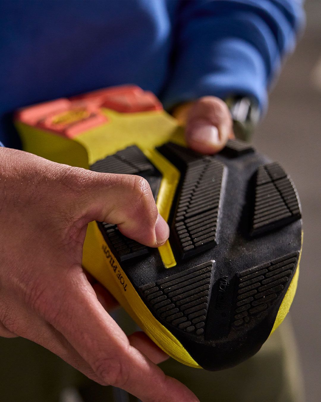 Addict Flow Yellow-Orange | Road Running Shoe Men | Joe-Nimble